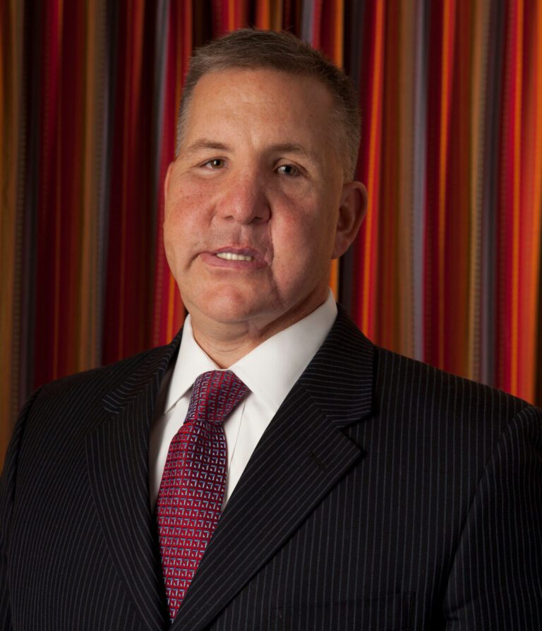 322: Justin Constantine: Lecciones De Liderazgo De Las Primeras Líneas